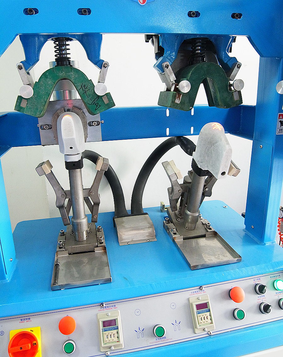 Back Part Molding Machine - Elitech Shoe Making Machines | Shoe Machines