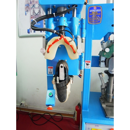 Back Part Molding Machine - Elitech Shoe Making Machines | Shoe Machines